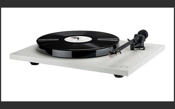 Platine vinyle manuelle Rega Planar 1 Plus + préampli phono intégré ...